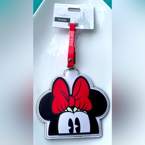 Disney | Accessories | Disney Minnie Mouse Id Holder Including Strap ...